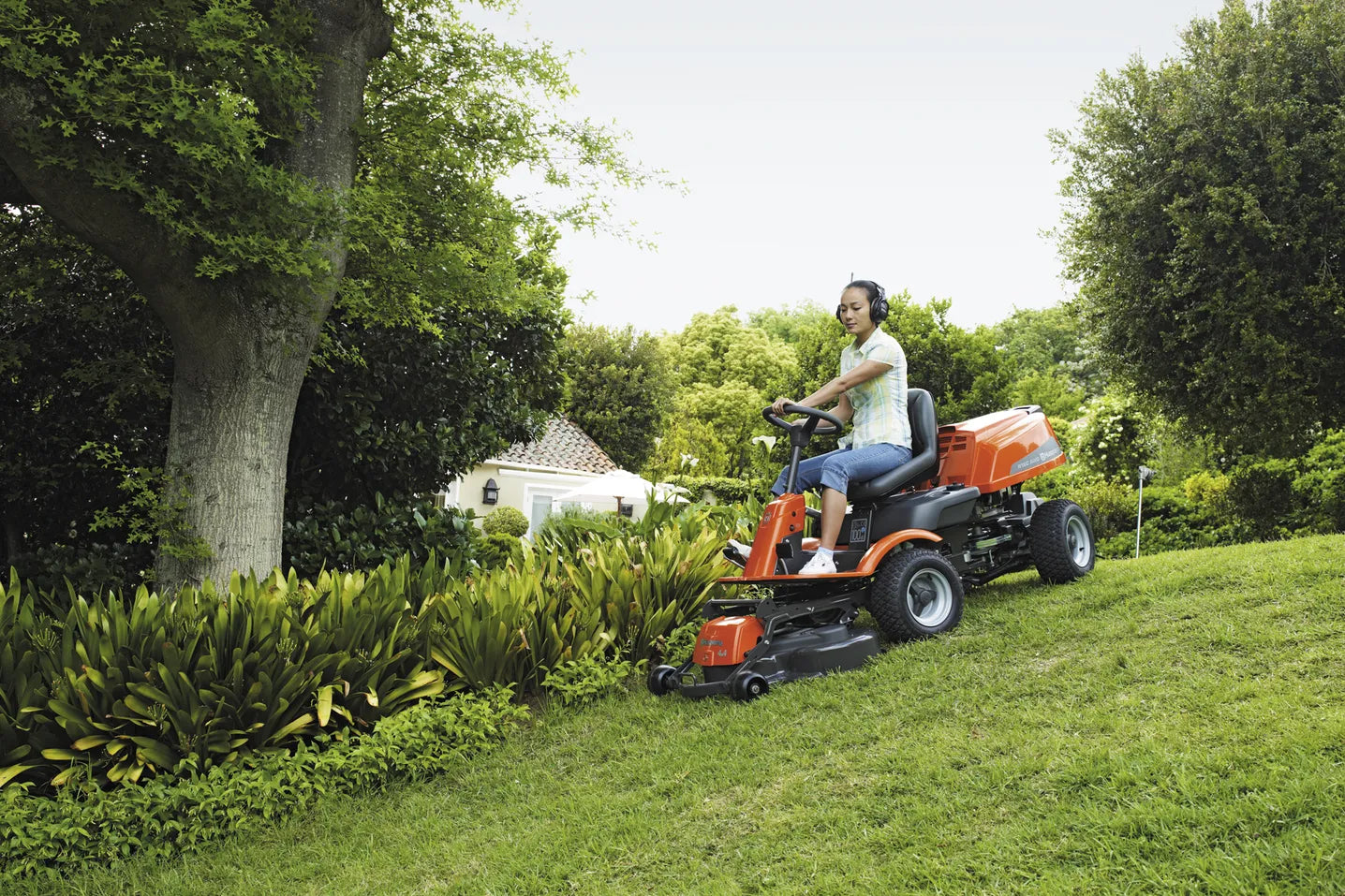 Front Mower Rider – Mr Greenfinger Lawn Mowers